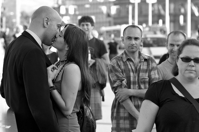 Collection of 10 Beautiful Street Photography Examples