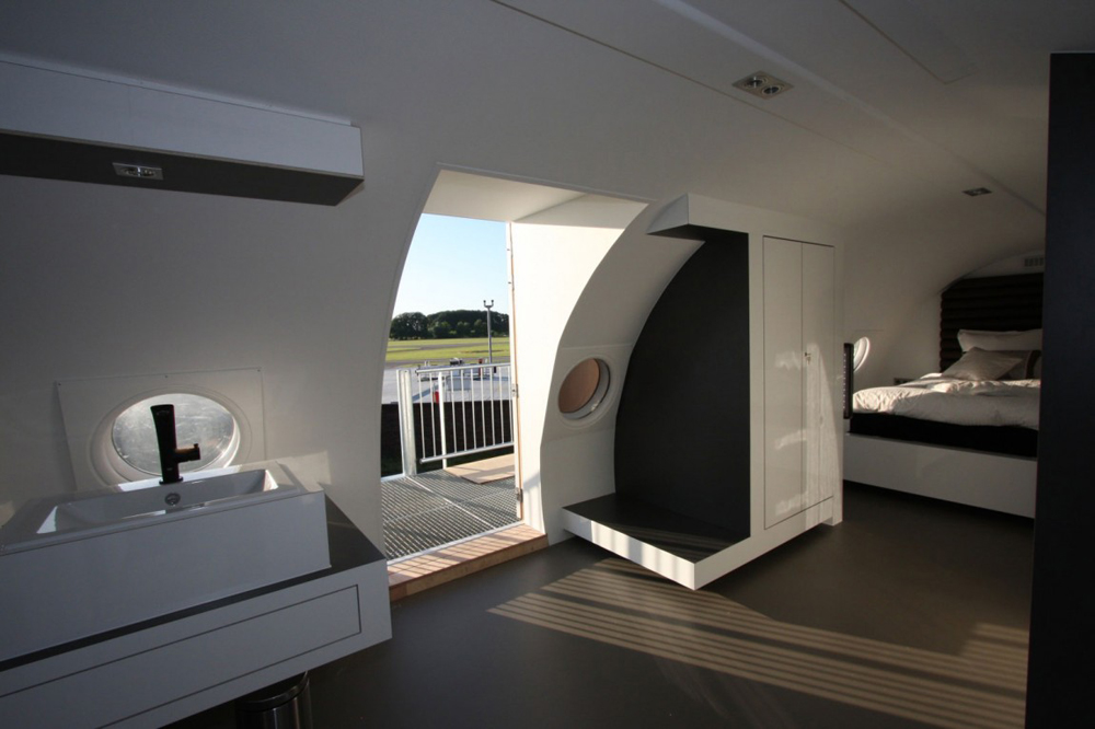 Dutch Hotelier Transforms Russian Aircraft Is Luxurious Hotel Suite