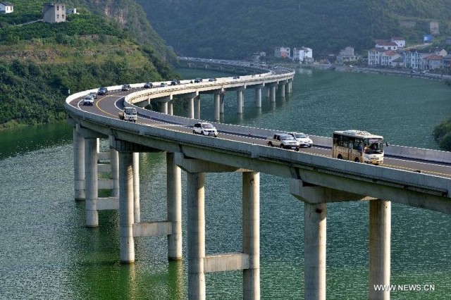 This New Scenic Highway in China Is Completely Over Water