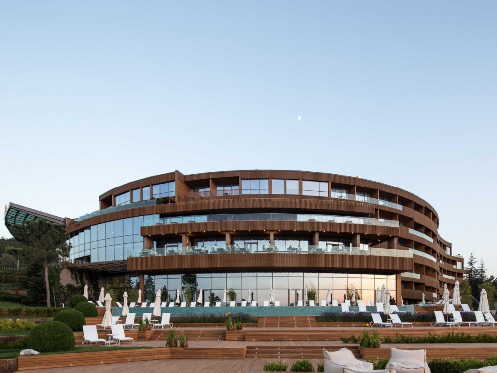 25 Amazingly Beautiful Buildings Ahead Of Their Time