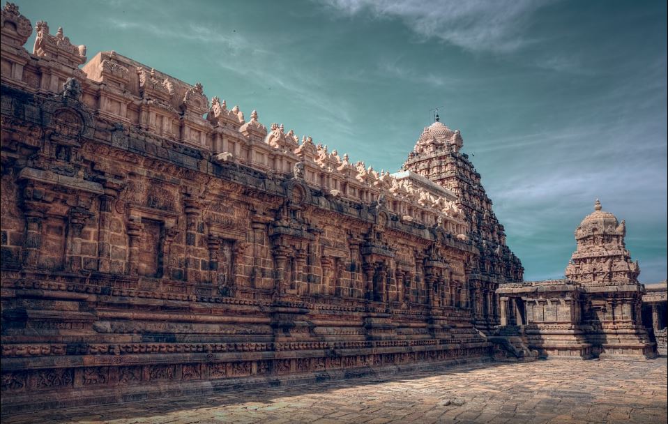 This 12th-century lord shiva temple has musical steps made of stones